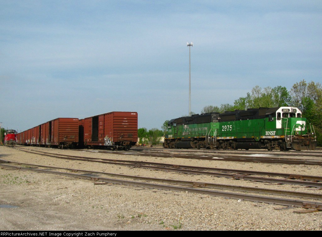 Tied Down MNA and BNSF Locomotives